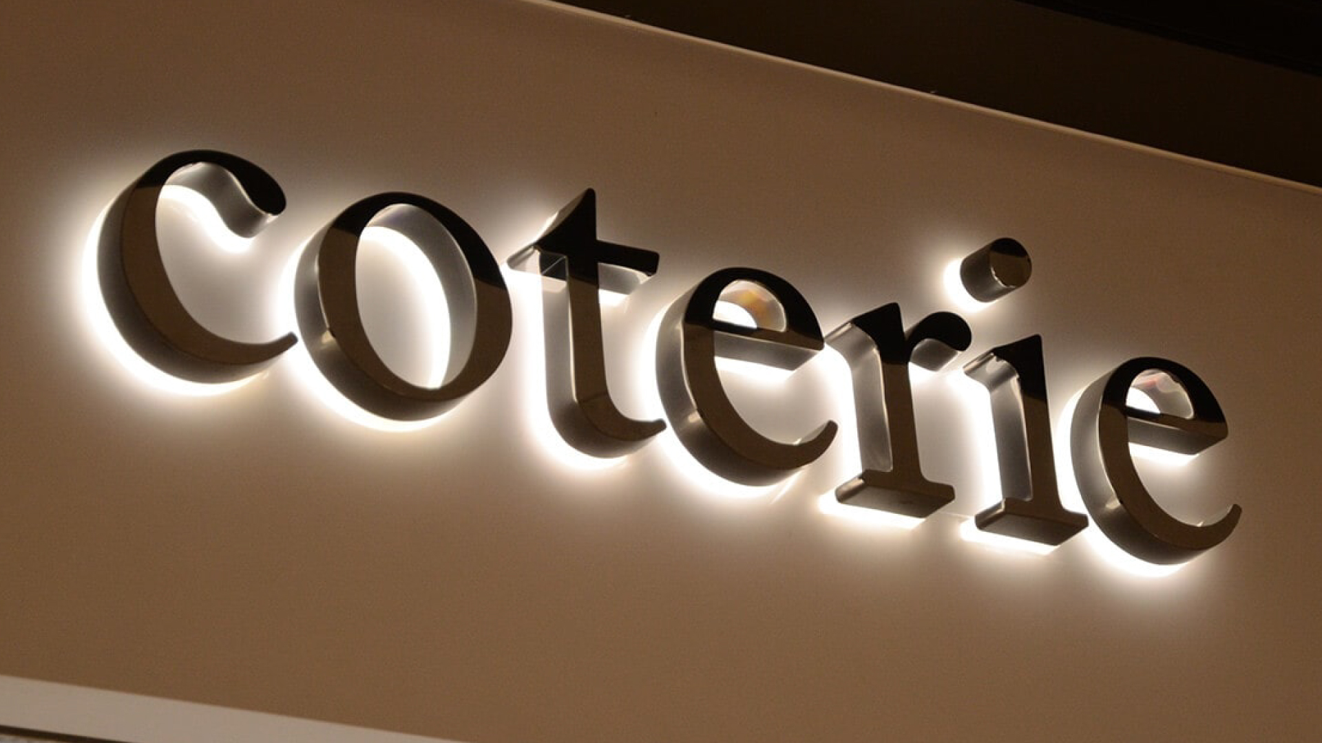 Enseignes lettrages lumineux personnalisables Sénégal